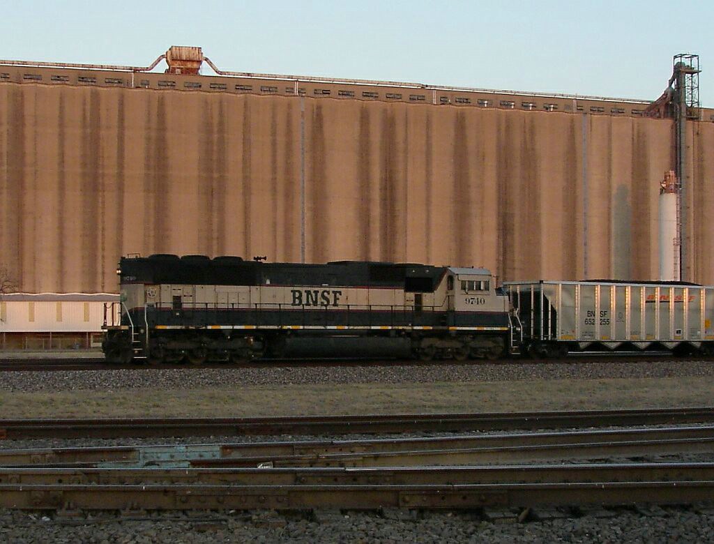 BNSF 9740
